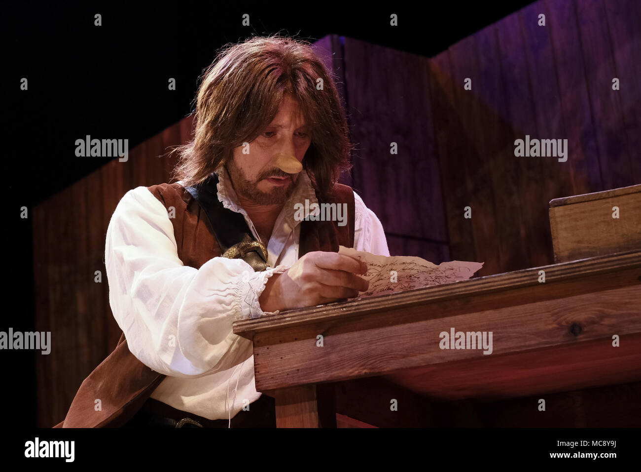 Jose Luis Gil and Ana Ruiz in 'Cyrano de Bergerac' at the Reina ...