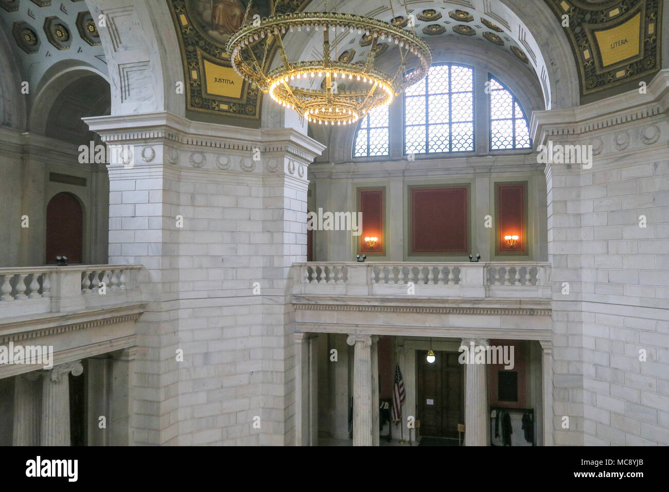 Pillars and arches of house hi-res stock photography and images - Alamy
