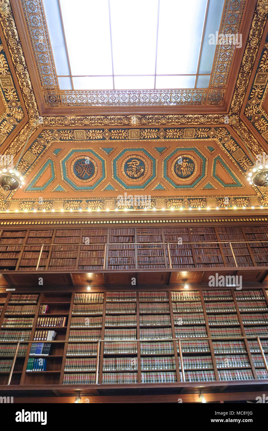 Library Interior of the Rhode Island State House in Providence, RI, USA ...
