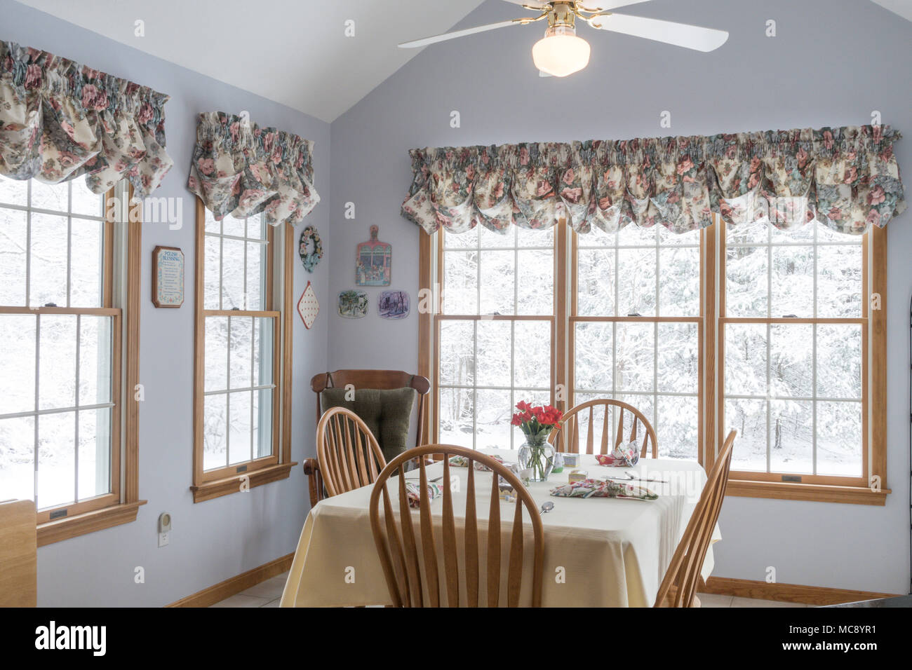 Clean tidy room home hi-res stock photography and images - Alamy