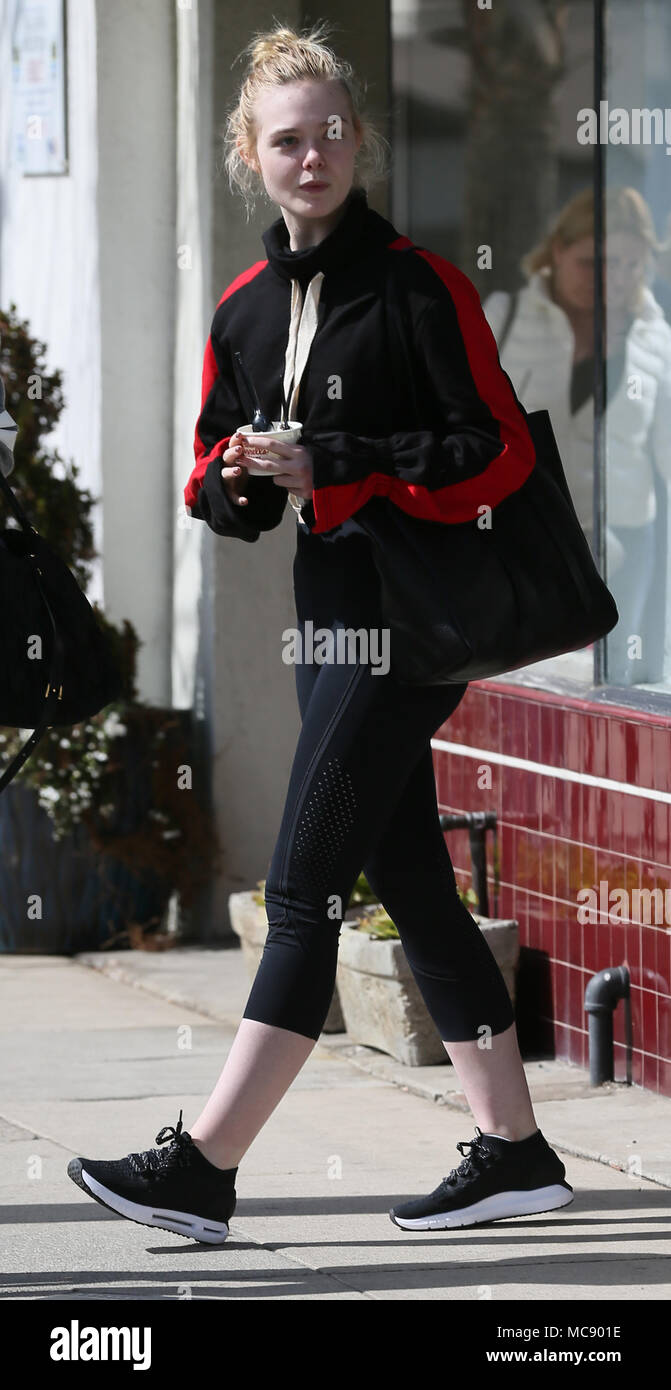 A makeup free Elle Fanning gets ice cream and shops at Jill Roberts on ...