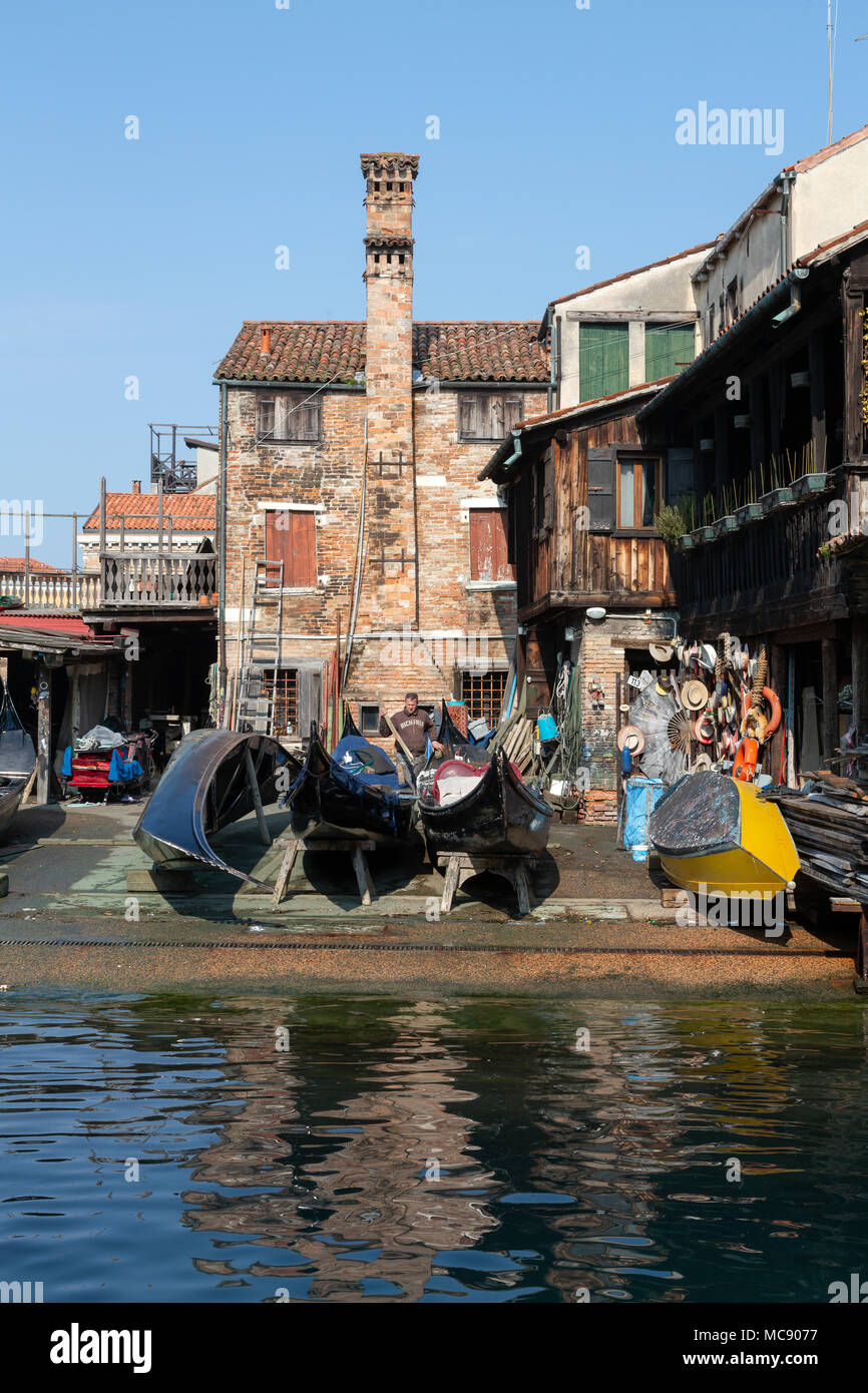 Squero di San Trovaso, The Gondola Workshop, Venice, Italy Stock Photo ...