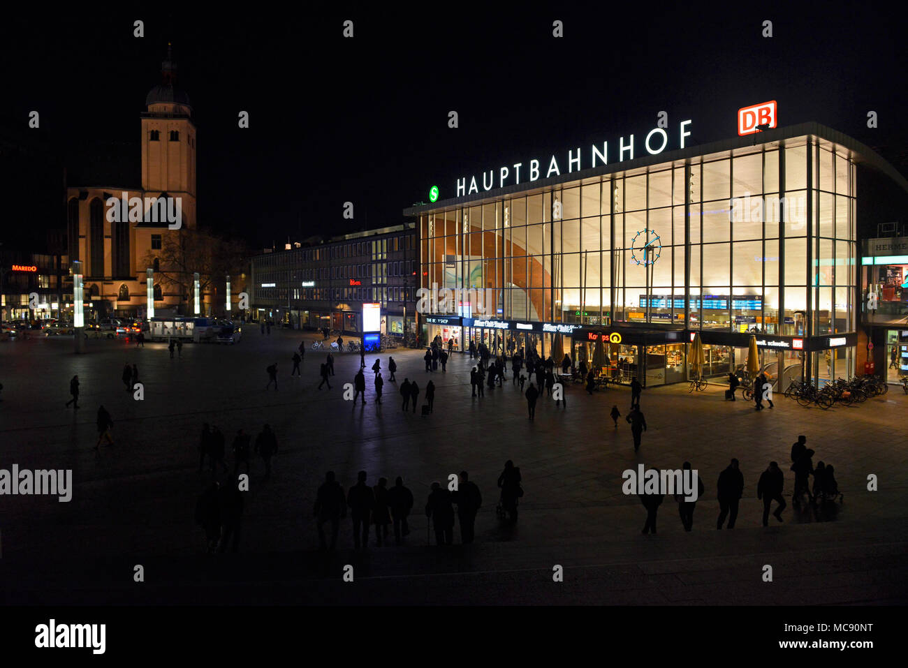 Koln station at night hi-res stock photography and images - Alamy