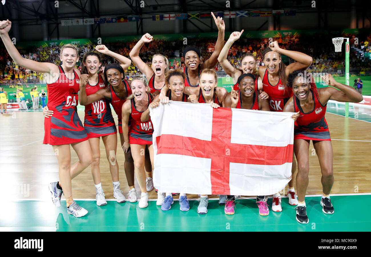 The England netball team celebrate winning gold in the Women's Netball ...