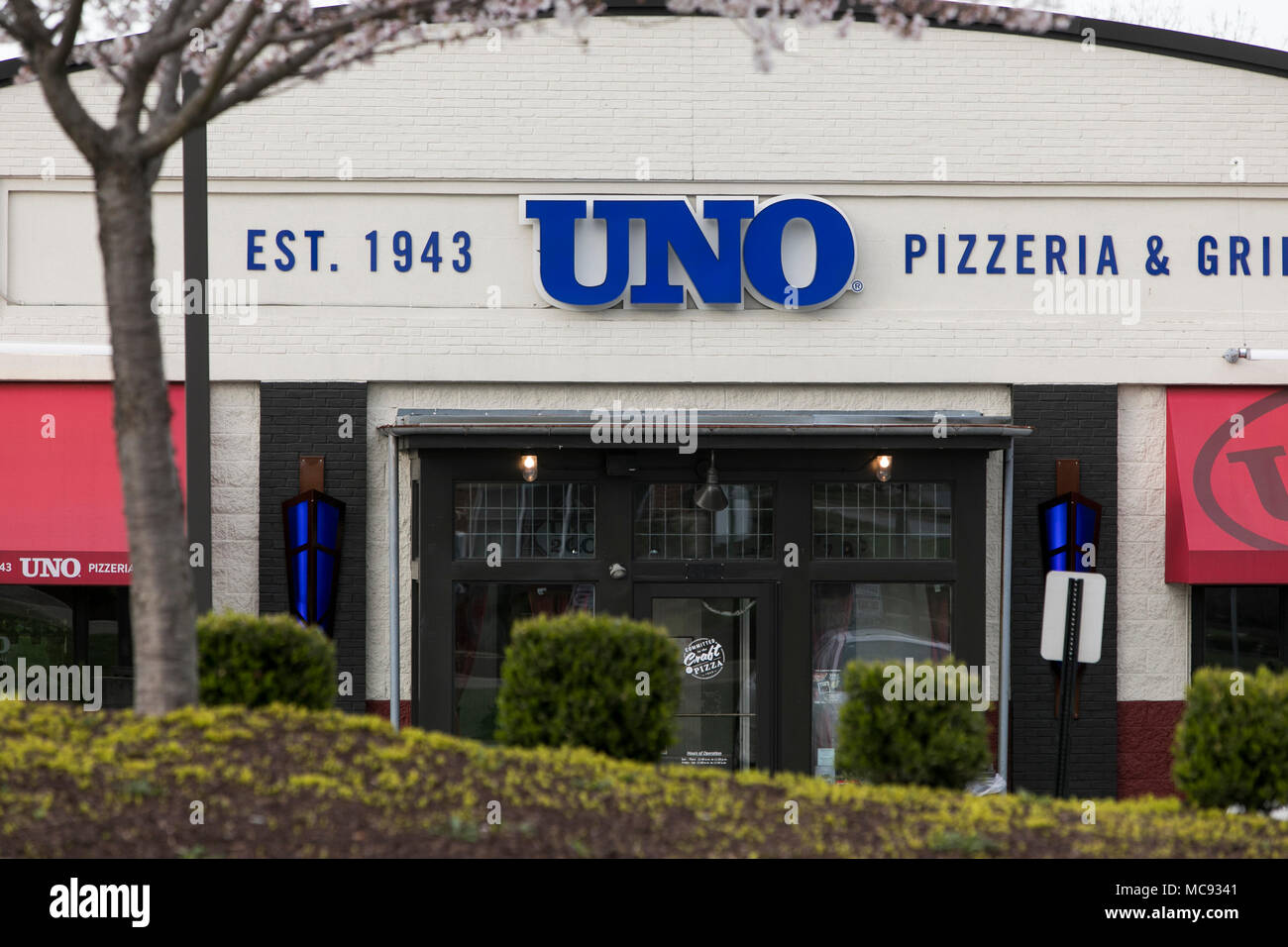 Pizzeria logo hi-res stock photography and images - Alamy