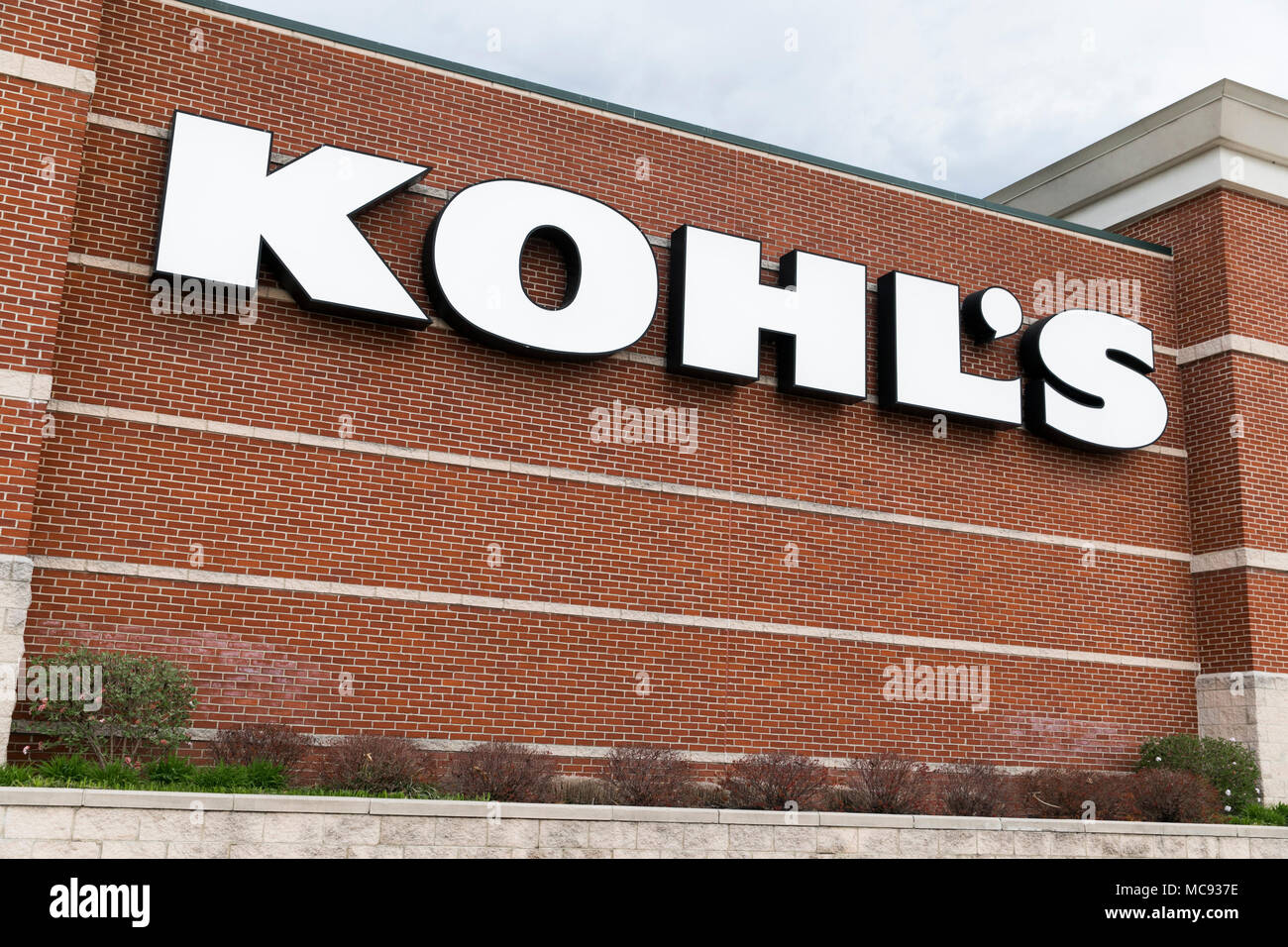 Kohls logo hi-res stock photography and images - Alamy
