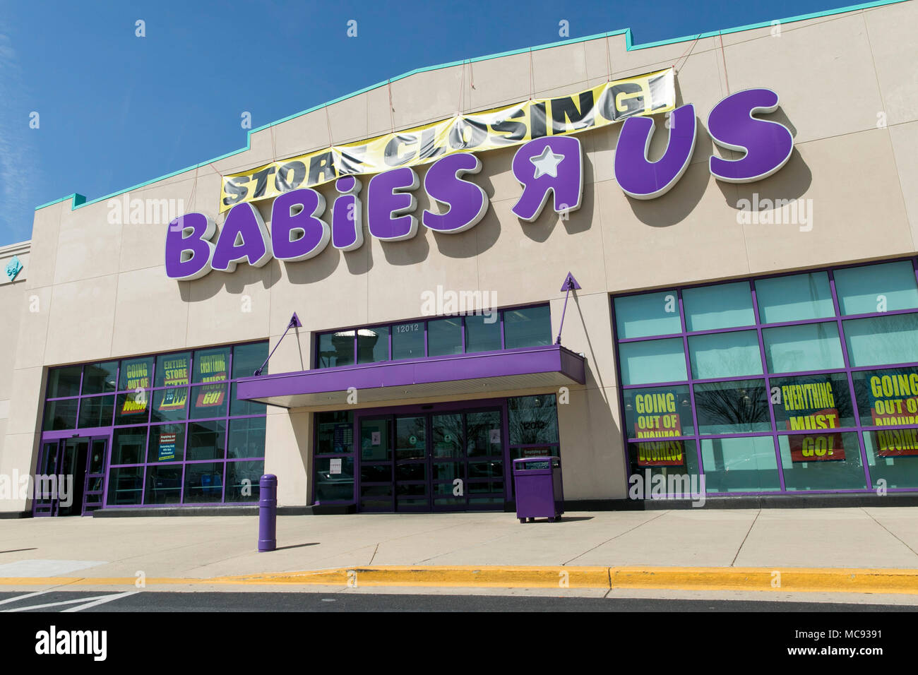 A logo sign outside of a Babies "R" Us retail store in Silver Spring ...