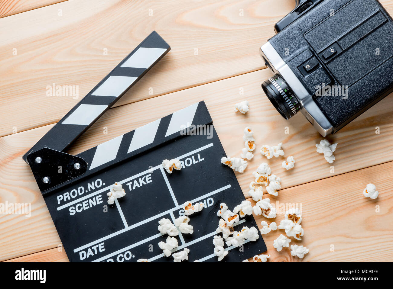 Clapper boards on top hi-res stock photography and images - Alamy