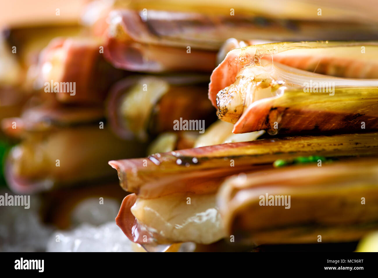 Razor clam recipe hi-res stock photography and images - Alamy