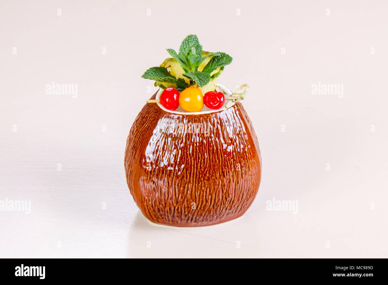Hawaii cocktail bar drink Stock Photo - Alamy
