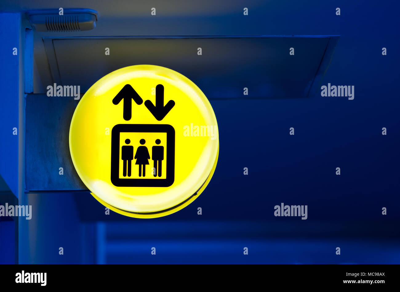 Lift signboard hi-res stock photography and images - Alamy