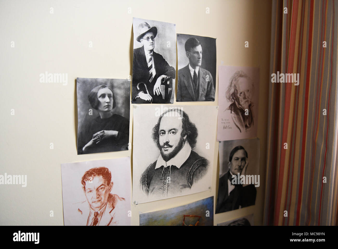 SWANSEA 13th APRIL 2018 A look inside the former home of Dylan Thomas ...