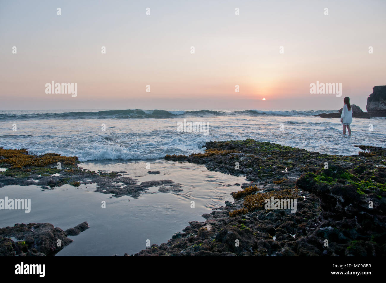 Lady sunset hi-res stock photography and images - Alamy
