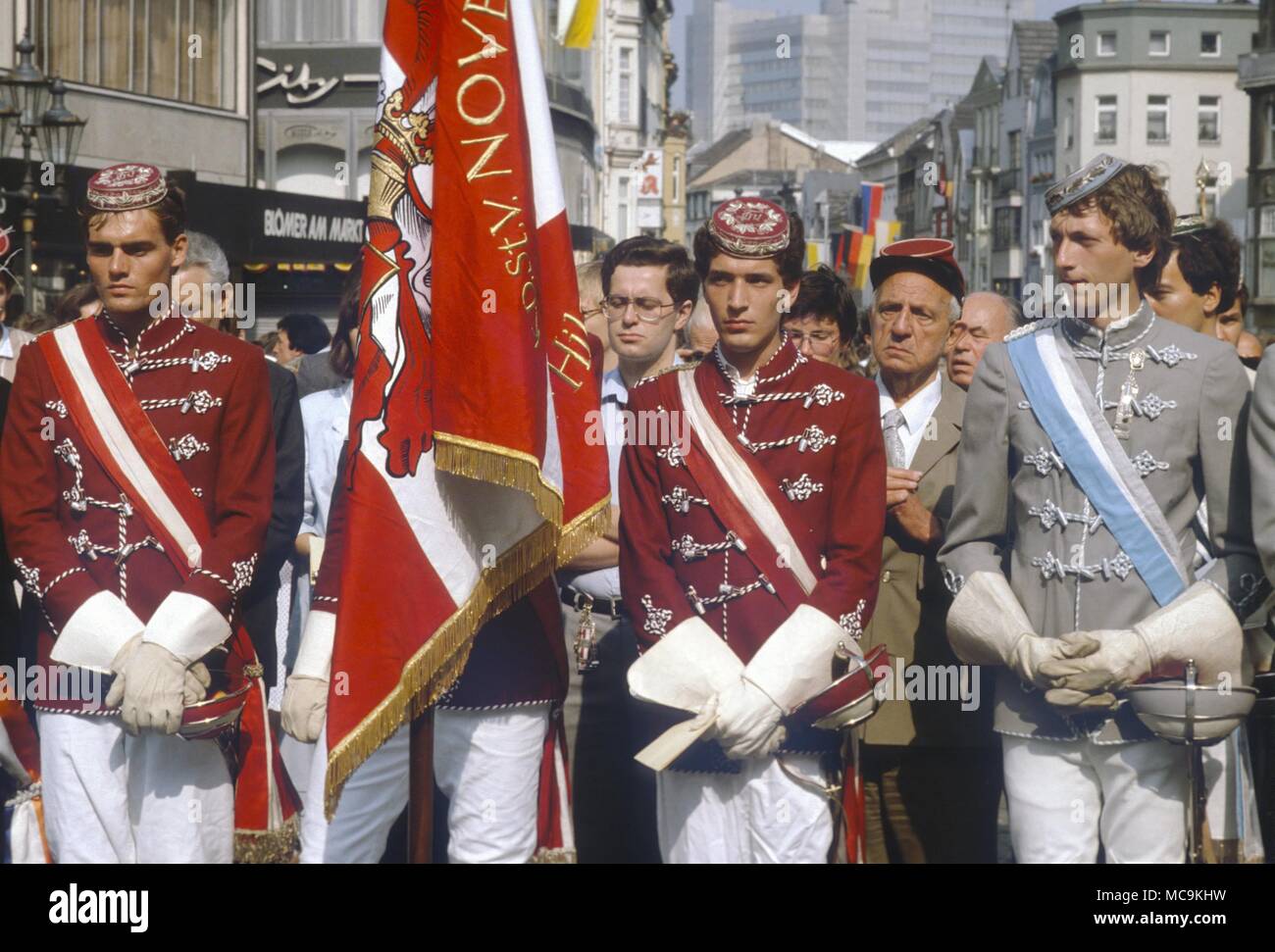 Fraternity students uniform hi-res stock photography and images - Alamy