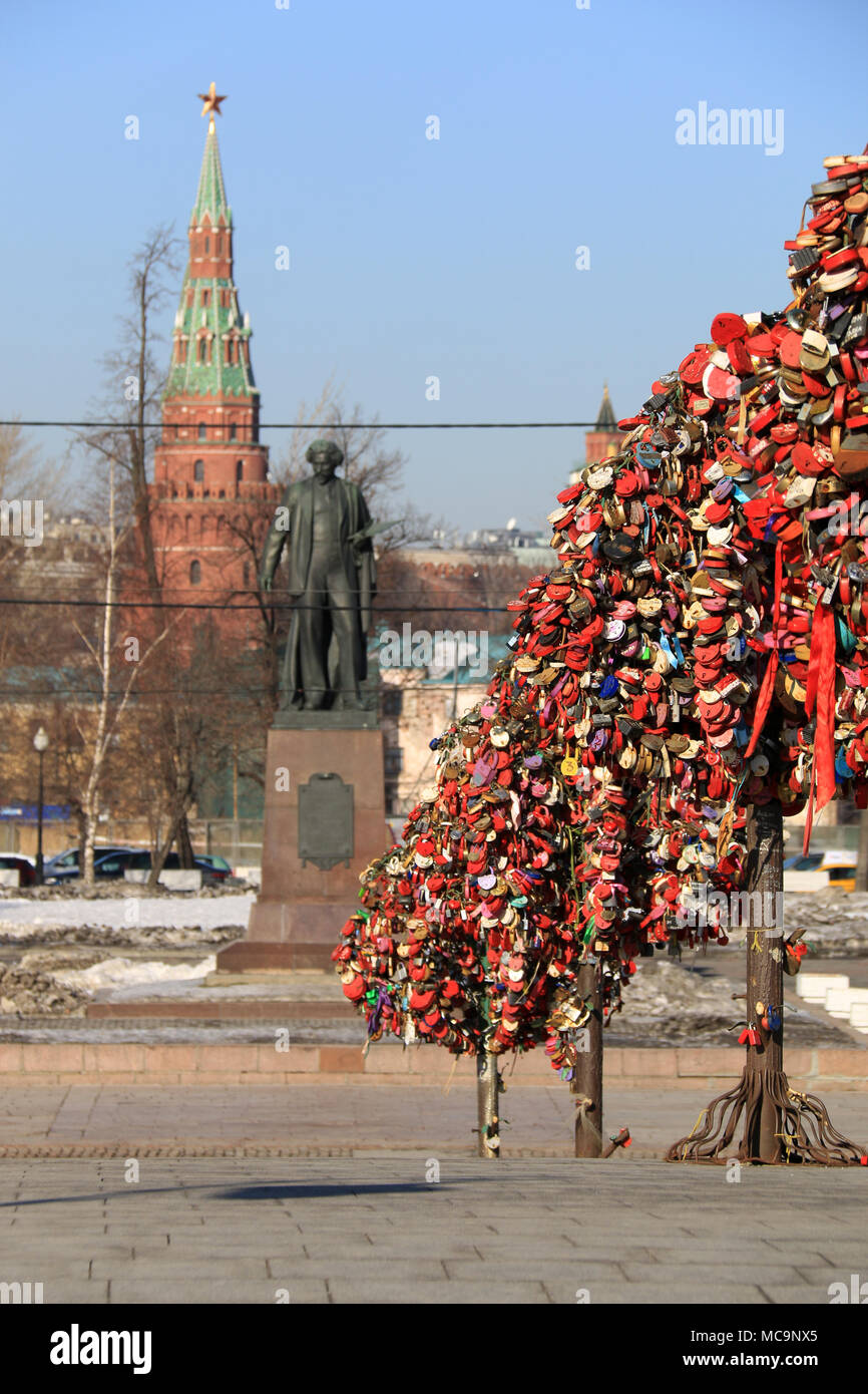 Trees of Love on Luzhkov Bridge in Moscow, Russia Stock Photo - Alamy