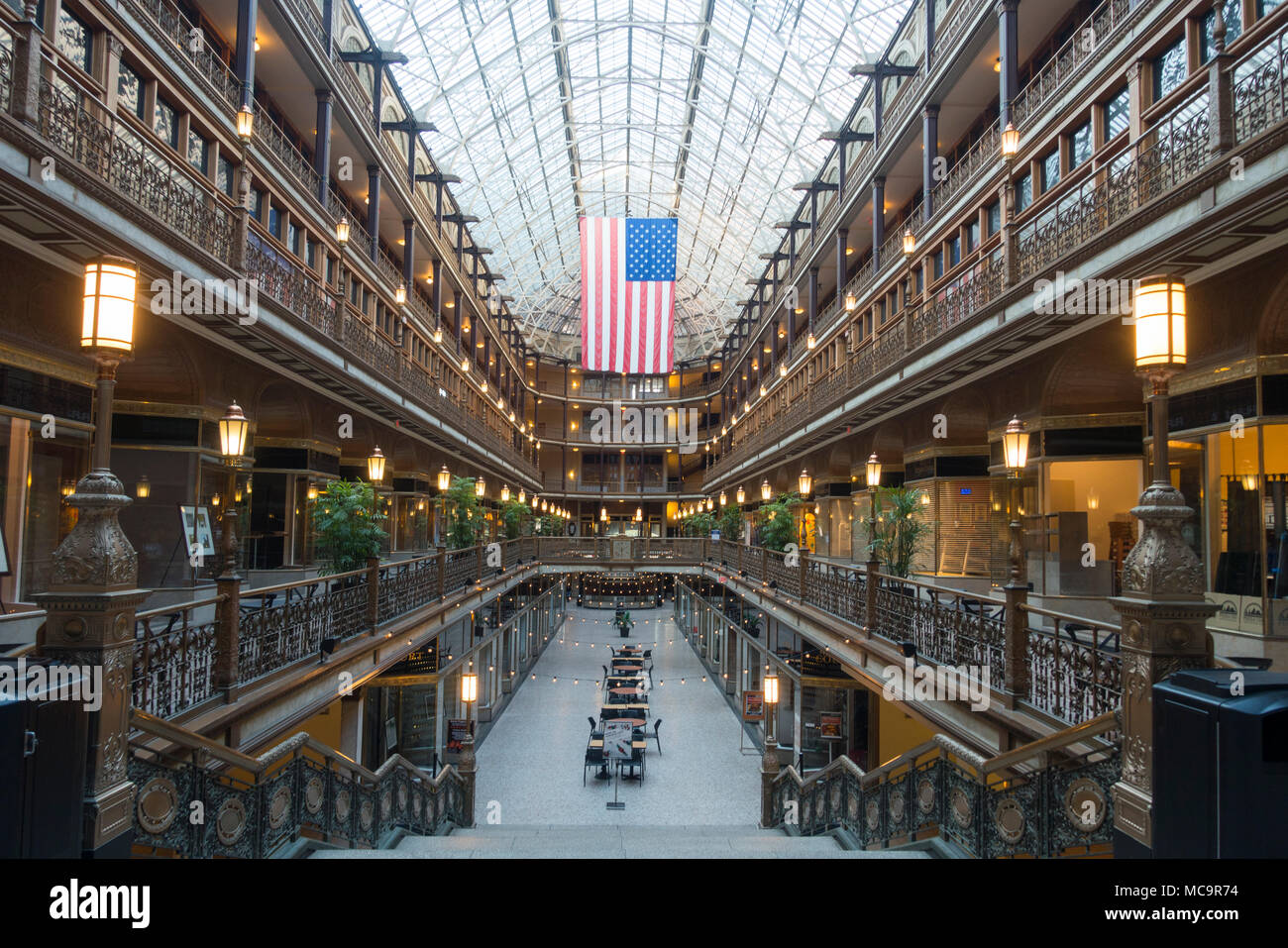 Victorian metal balcony railings hi-res stock photography and images ...