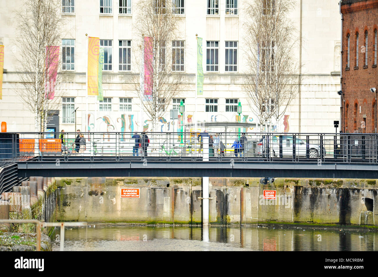Liverpool high street shoppers hi-res stock photography and images - Alamy