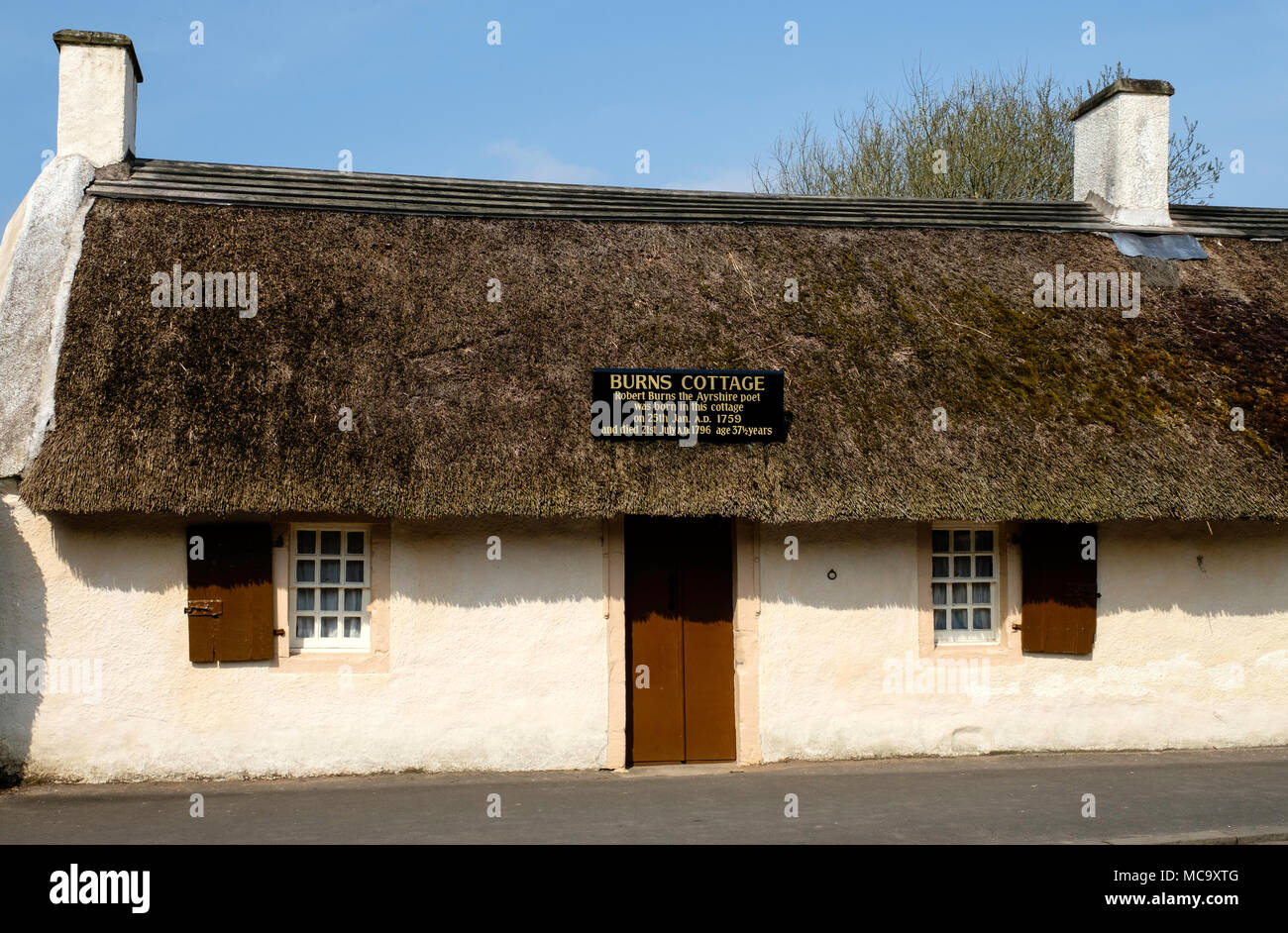 View of Burns Cottage, birthplace and home of Robert Burns, in Alloway ...