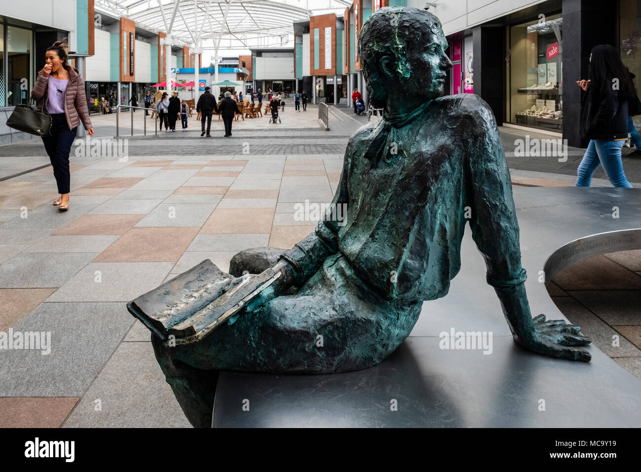 Shopping in ayr hi-res stock photography and images - Alamy