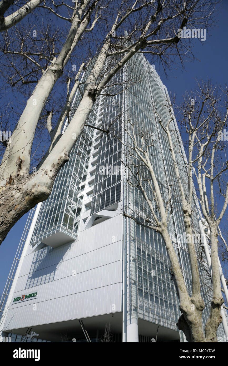 The Renzo Piano-designed Grattacielo Intesa Sanpaolo building, Turin ...