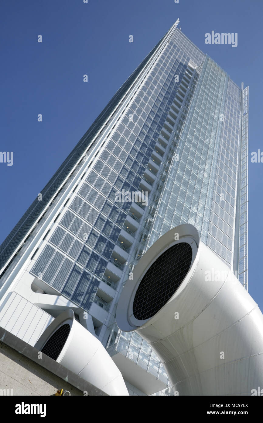 The Renzo Piano-designed Grattacielo Intesa Sanpaolo building, Turin ...