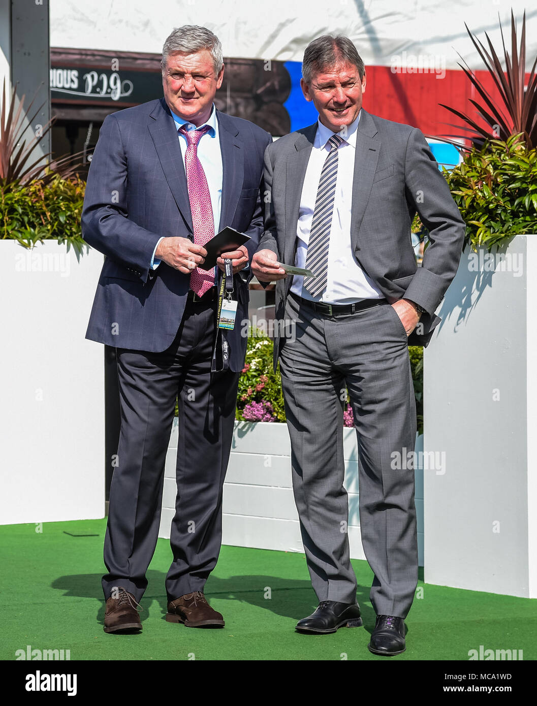 Steve bruce and bryan robson hi-res stock photography and images - Alamy