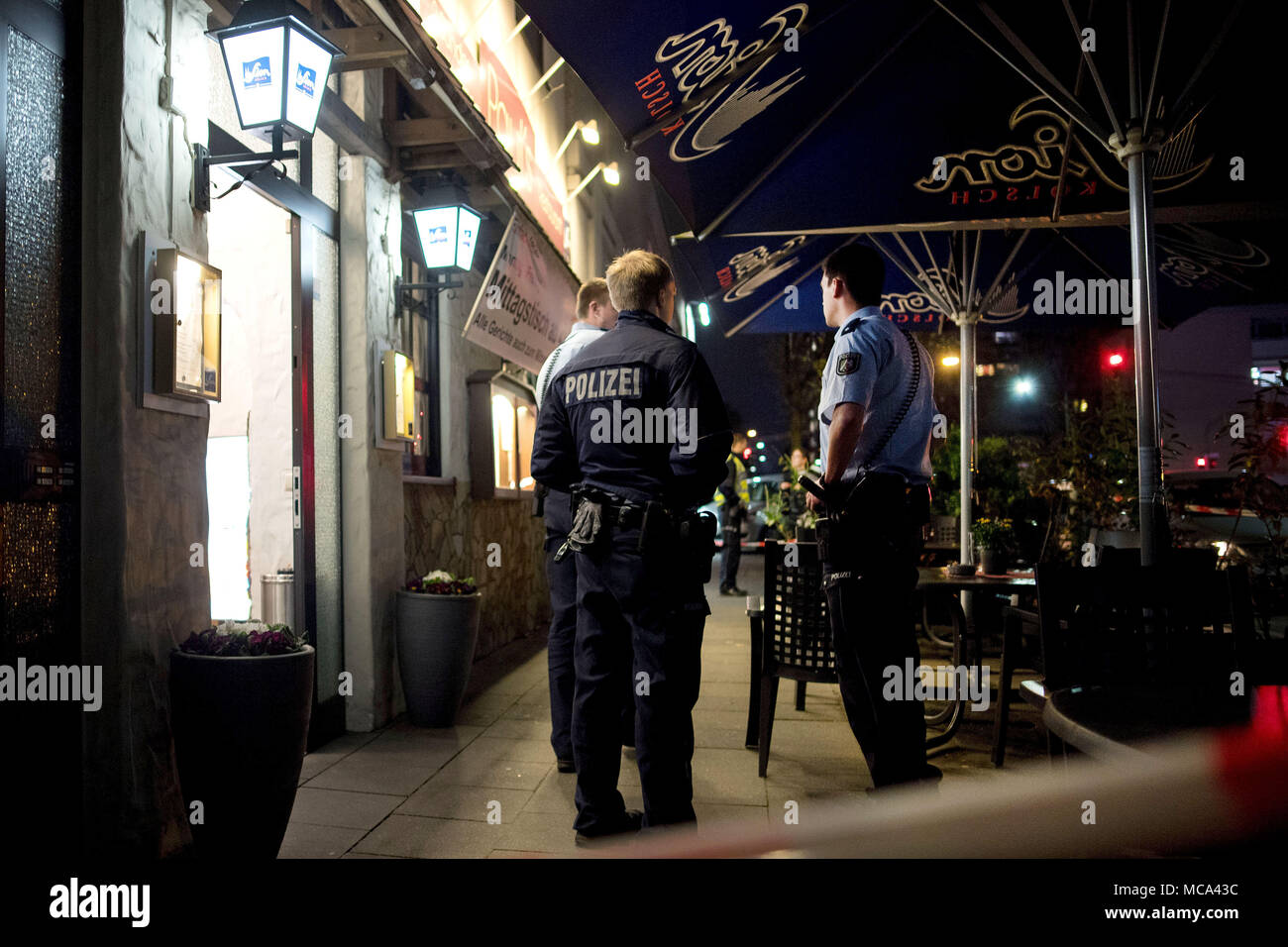 Two dead bodies hi-res stock photography and images - Alamy