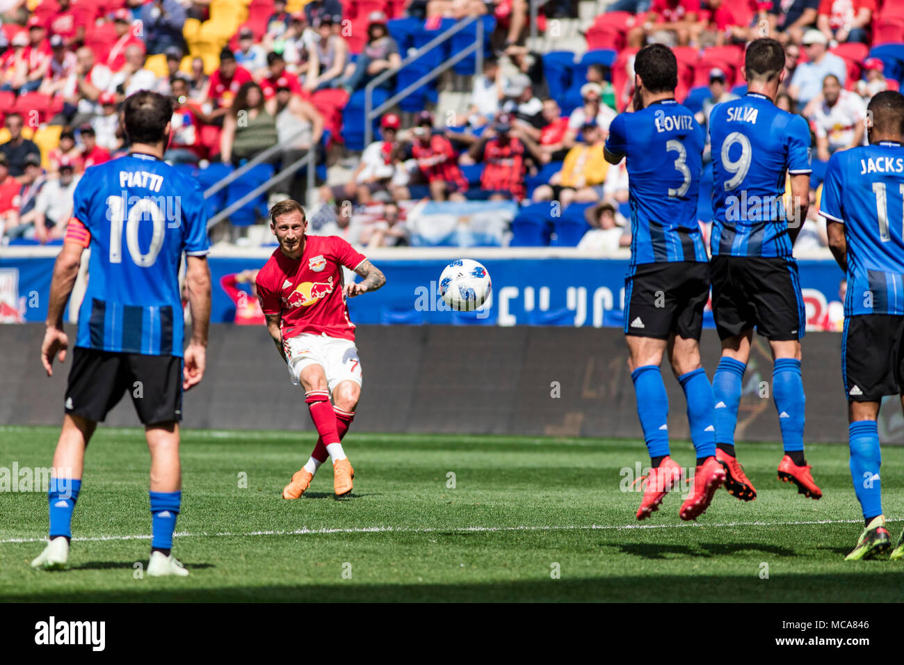 18 yard box hi-res stock photography and images - Alamy