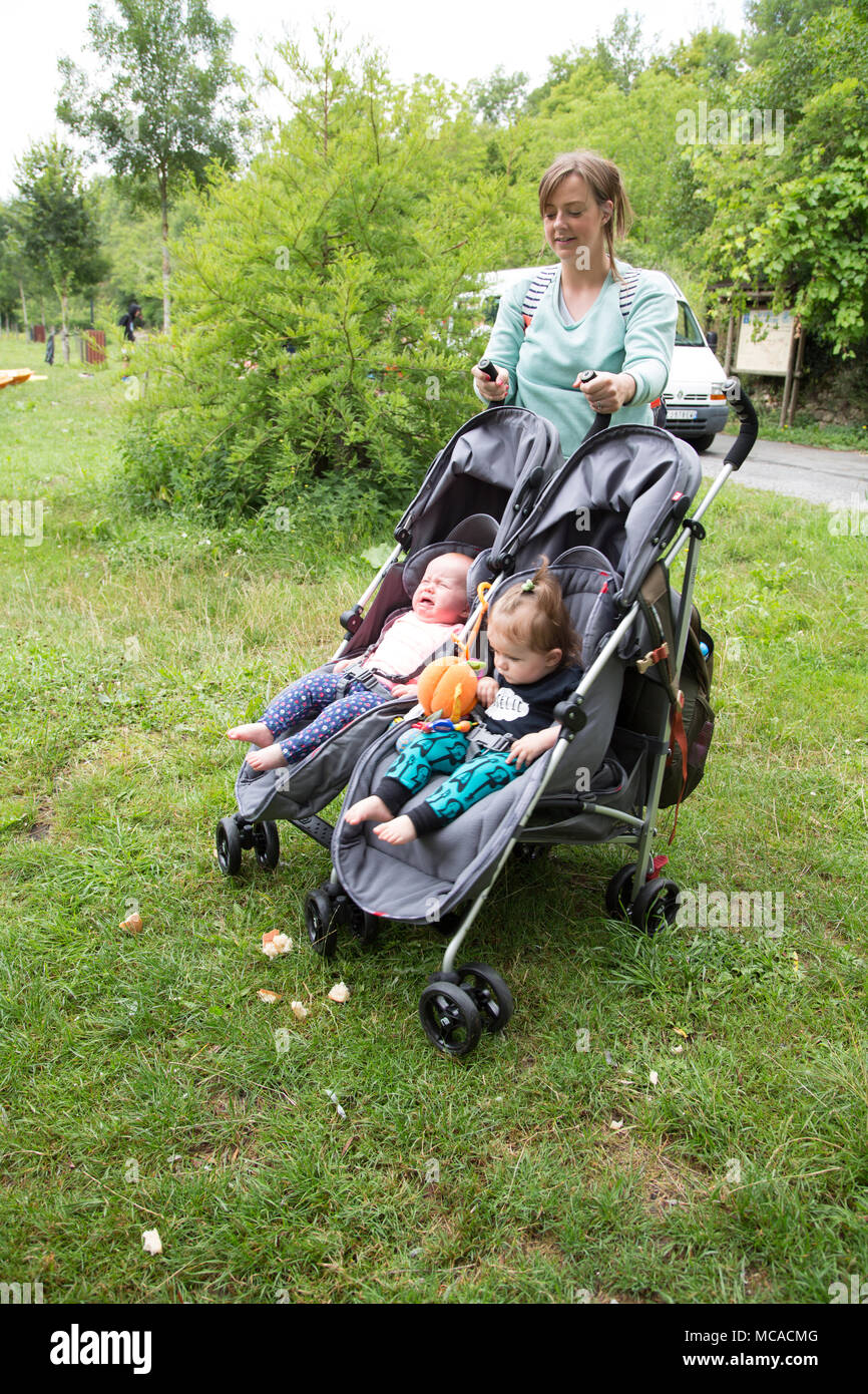 Double buggy twins hi-res stock photography and images - Alamy