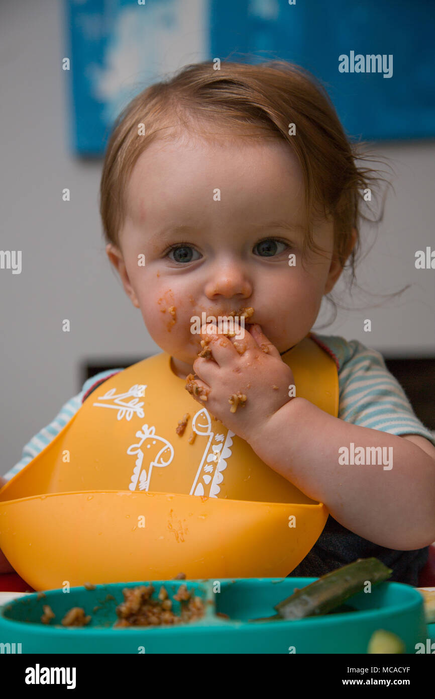 Baby being weaned hi-res stock photography and images - Alamy
