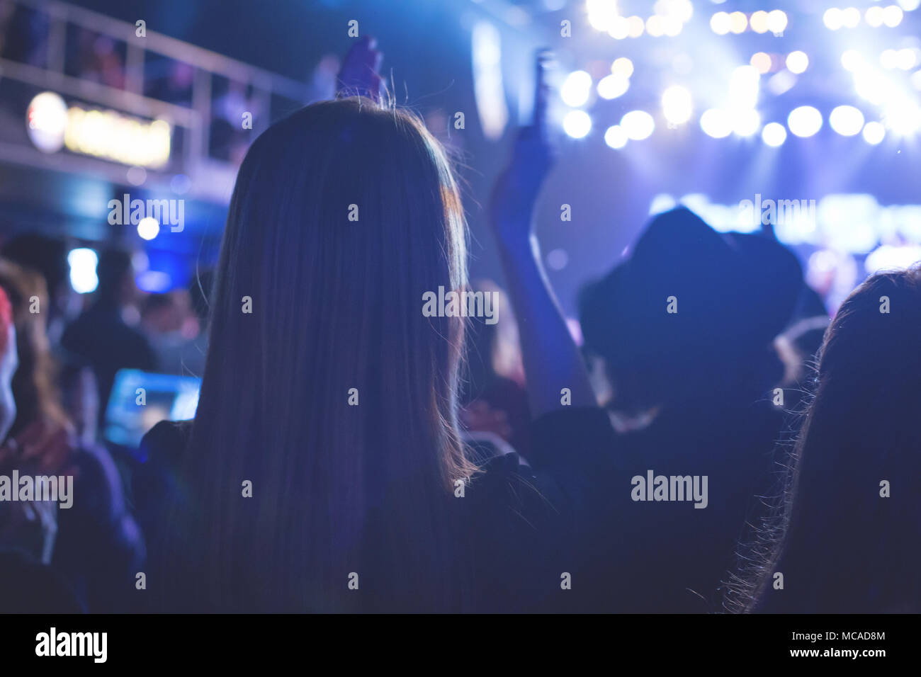 Audience applauded by the stage artist Stock Photo - Alamy