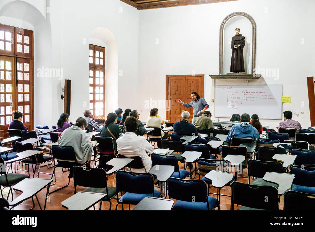 Mexican classroom hi-res stock photography and images - Alamy