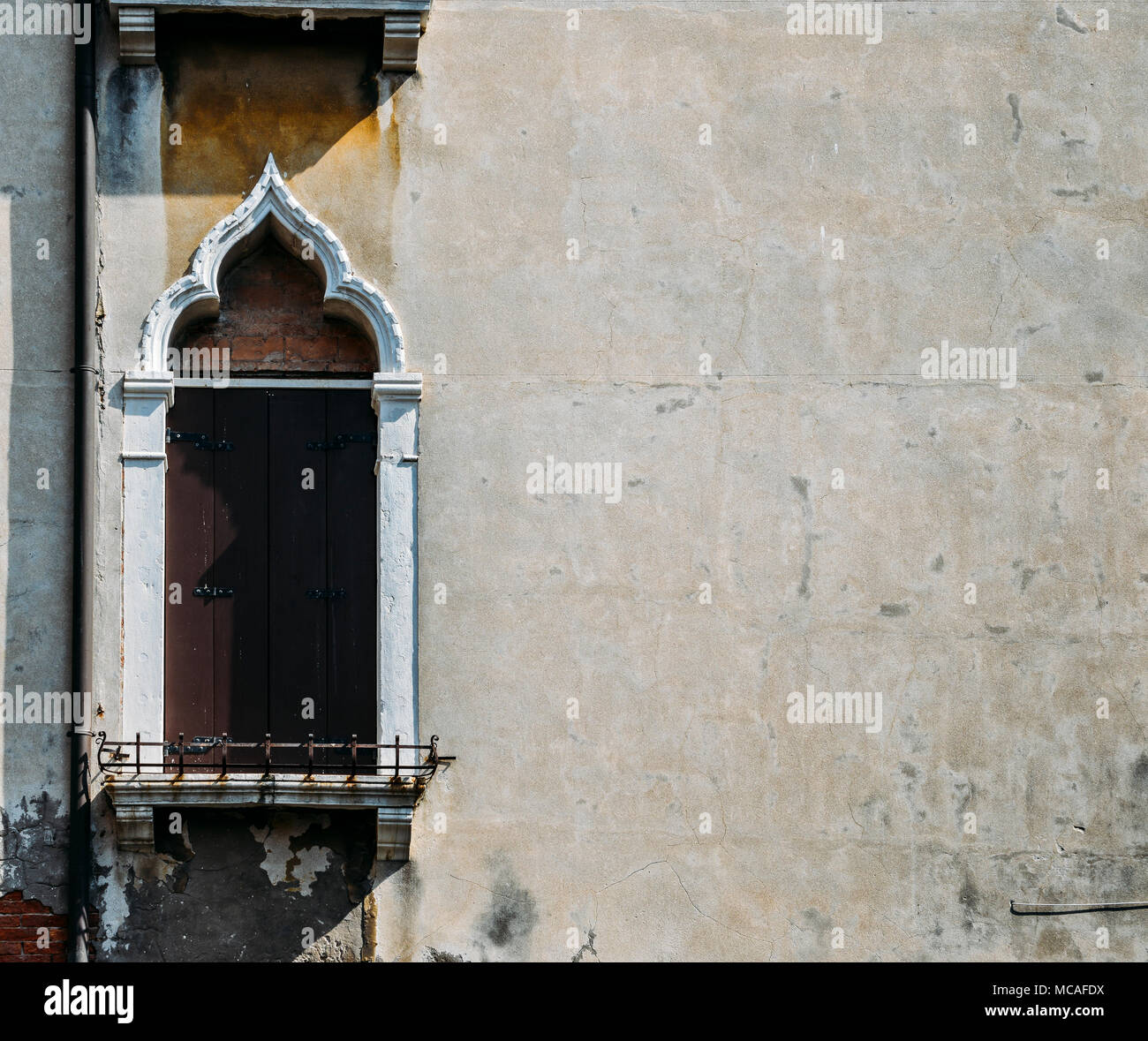 White window frames hi-res stock photography and images - Alamy