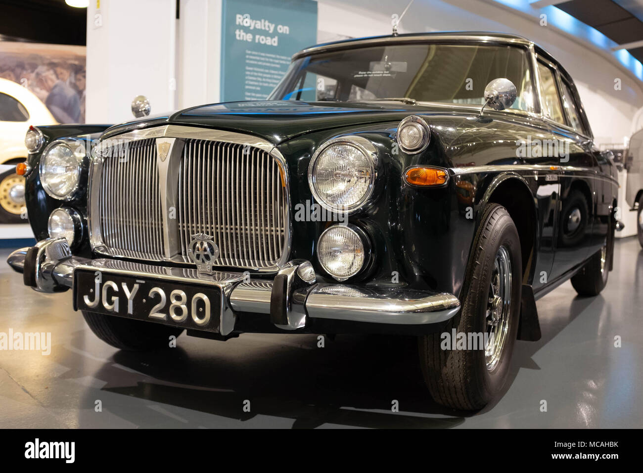1971 rover p5b hi-res stock photography and images - Alamy