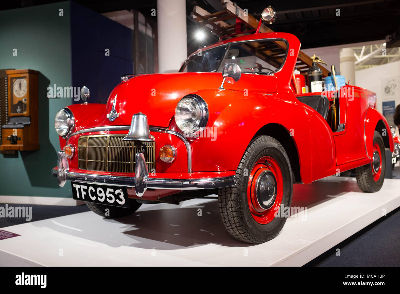 1953 Morris minor fire engine Stock Photo - Alamy
