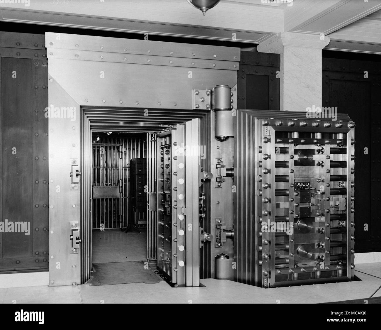 Bank vault Black and White Stock Photos & Images - Alamy
