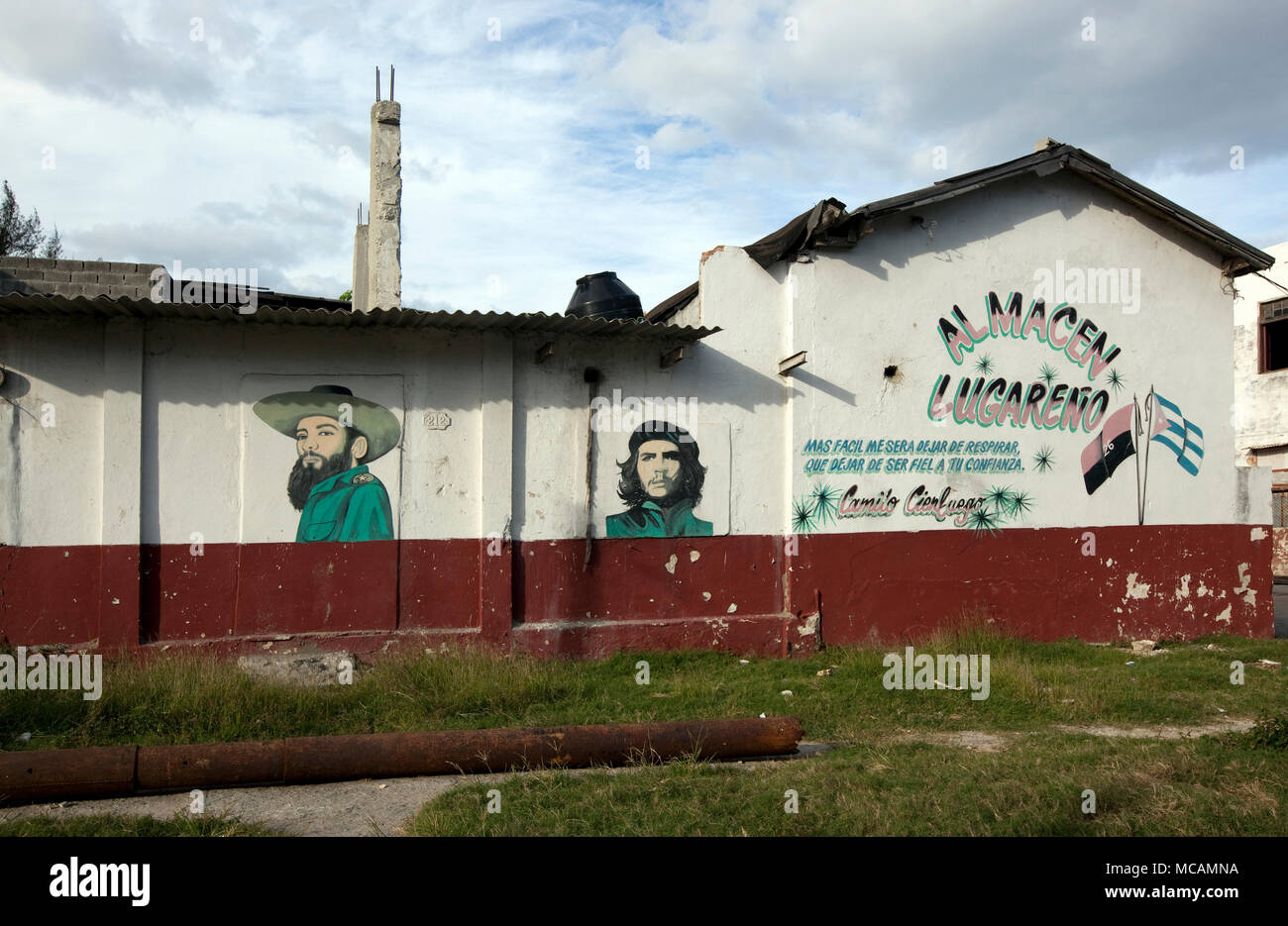 Revolutionary mural painted on side of building in Havana, Cuba Stock ...