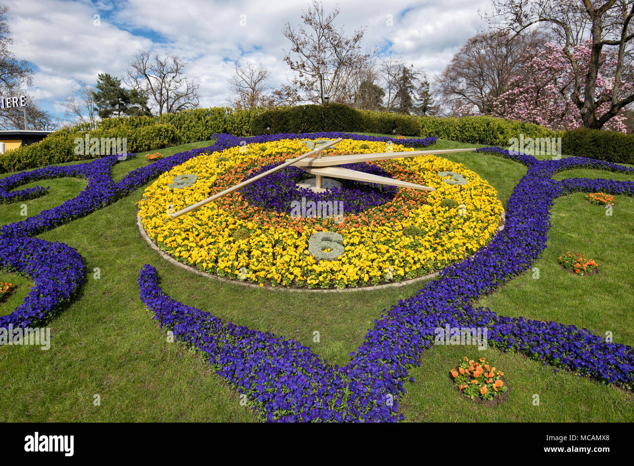 Floral clock europe hi-res stock photography and images - Alamy