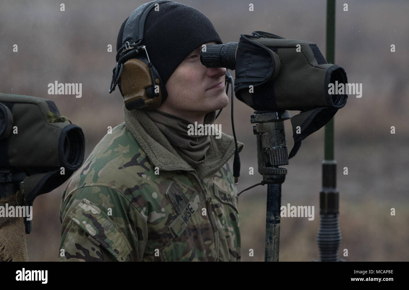 Spotter scope hi-res stock photography and images - Alamy