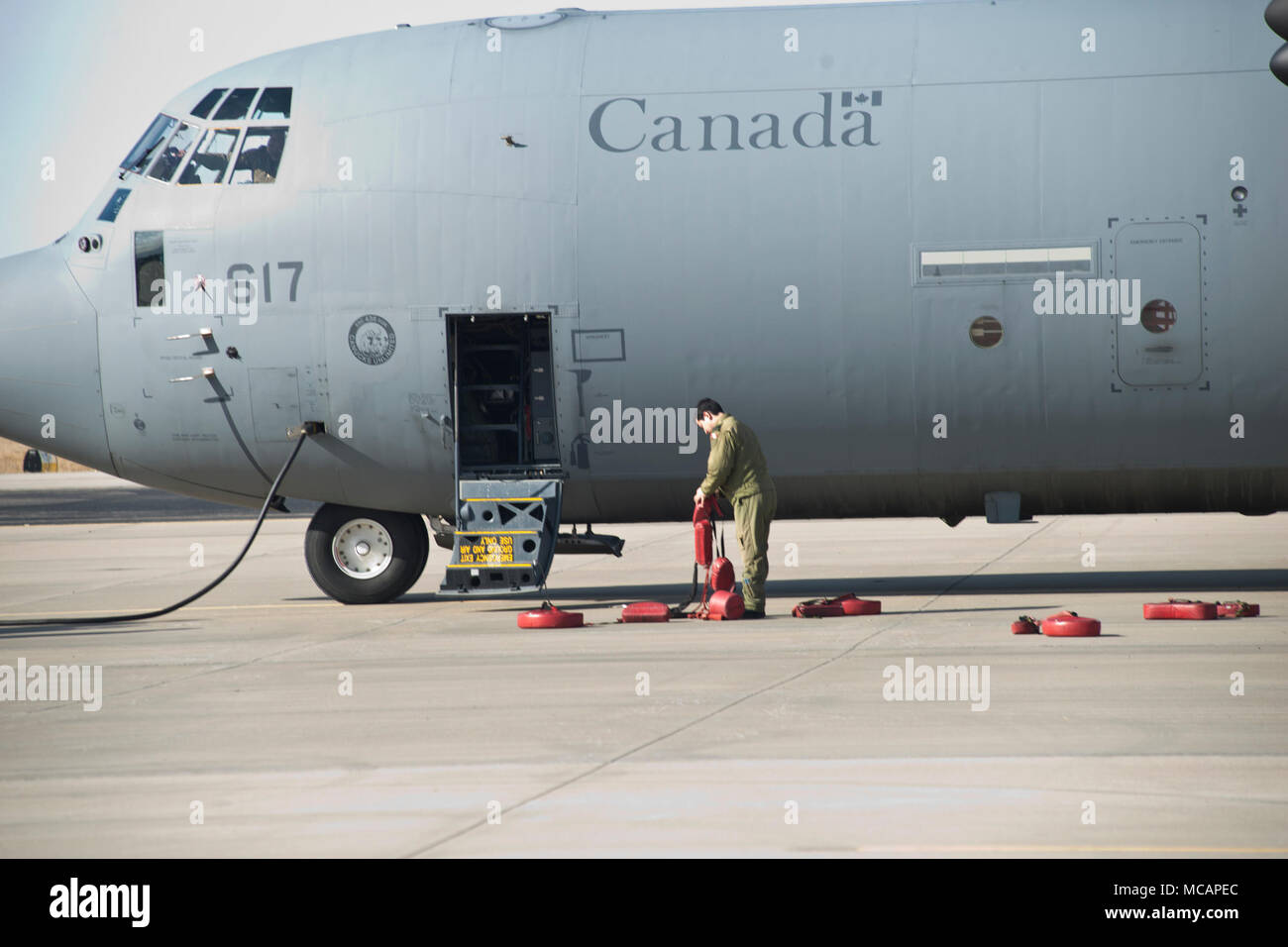 Aircraft Chocks Stock Photos & Aircraft Chocks Stock Images - Alamy