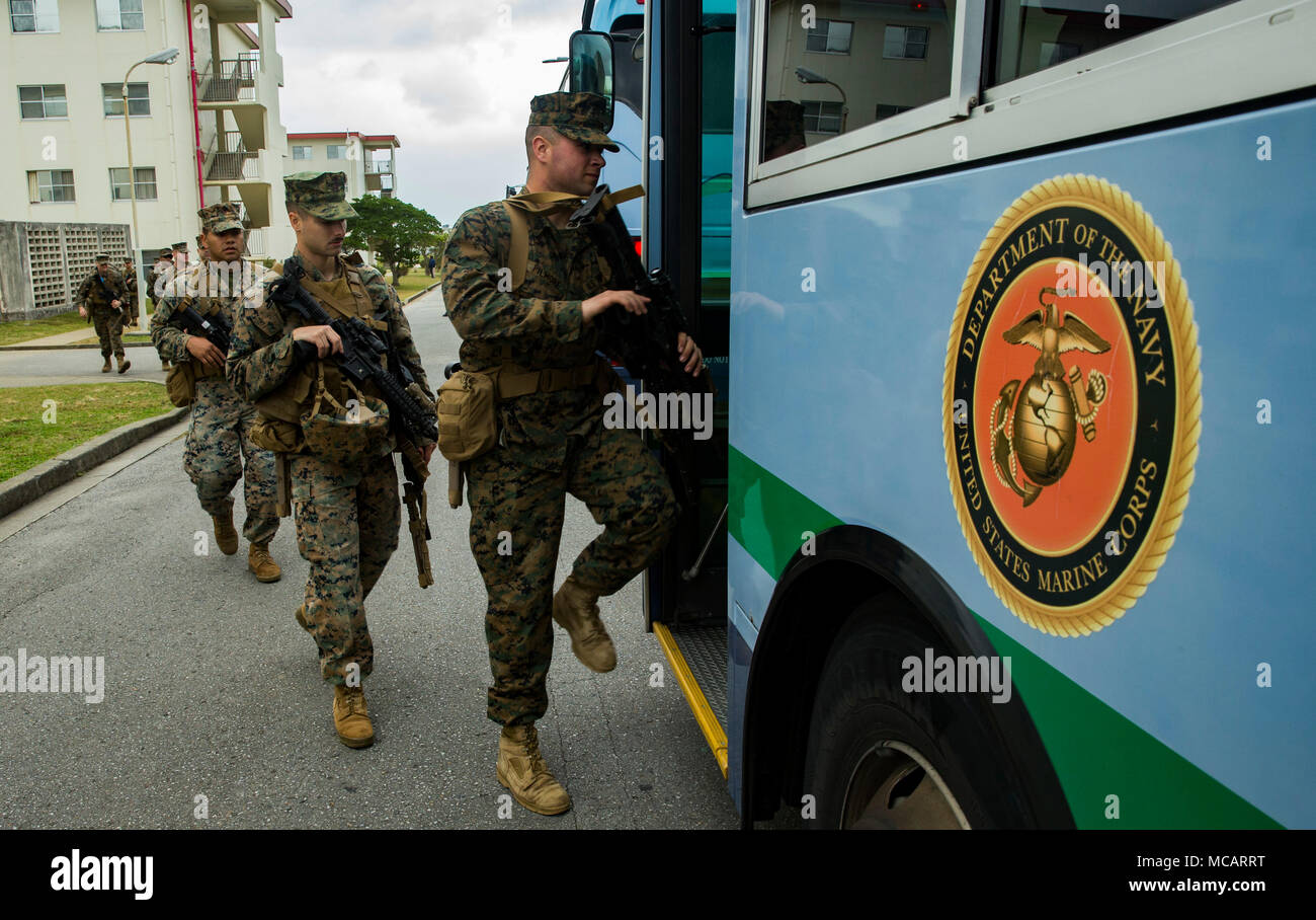 Amphibious buses hi-res stock photography and images - Alamy