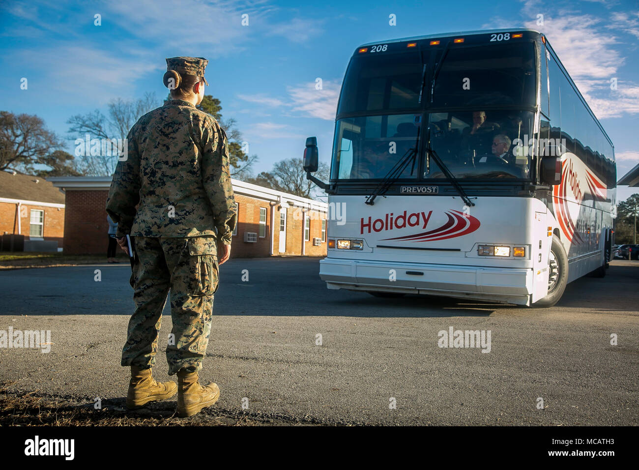 Embark buses hi-res stock photography and images - Alamy