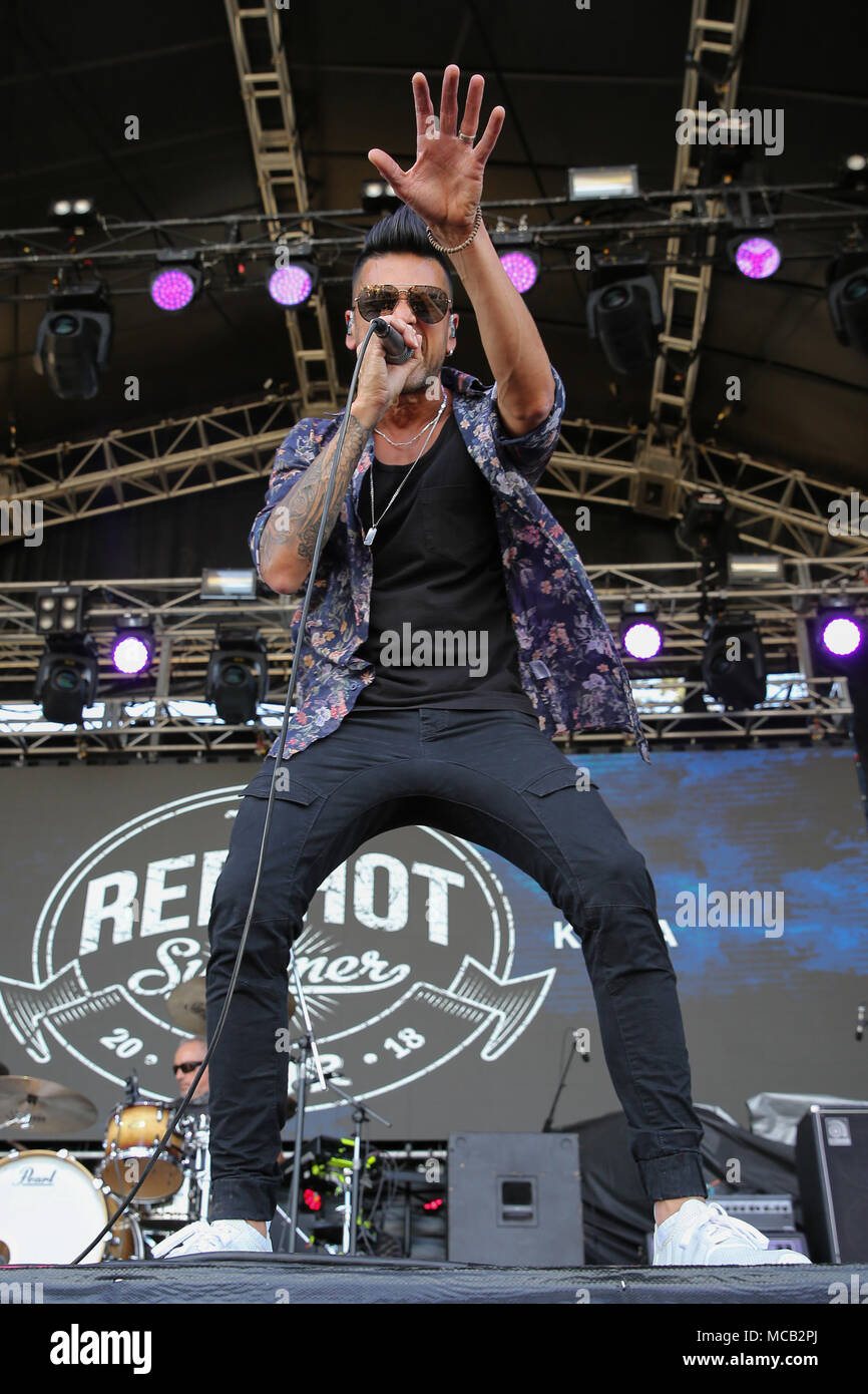 Boom crash opera hi-res stock photography and images - Alamy