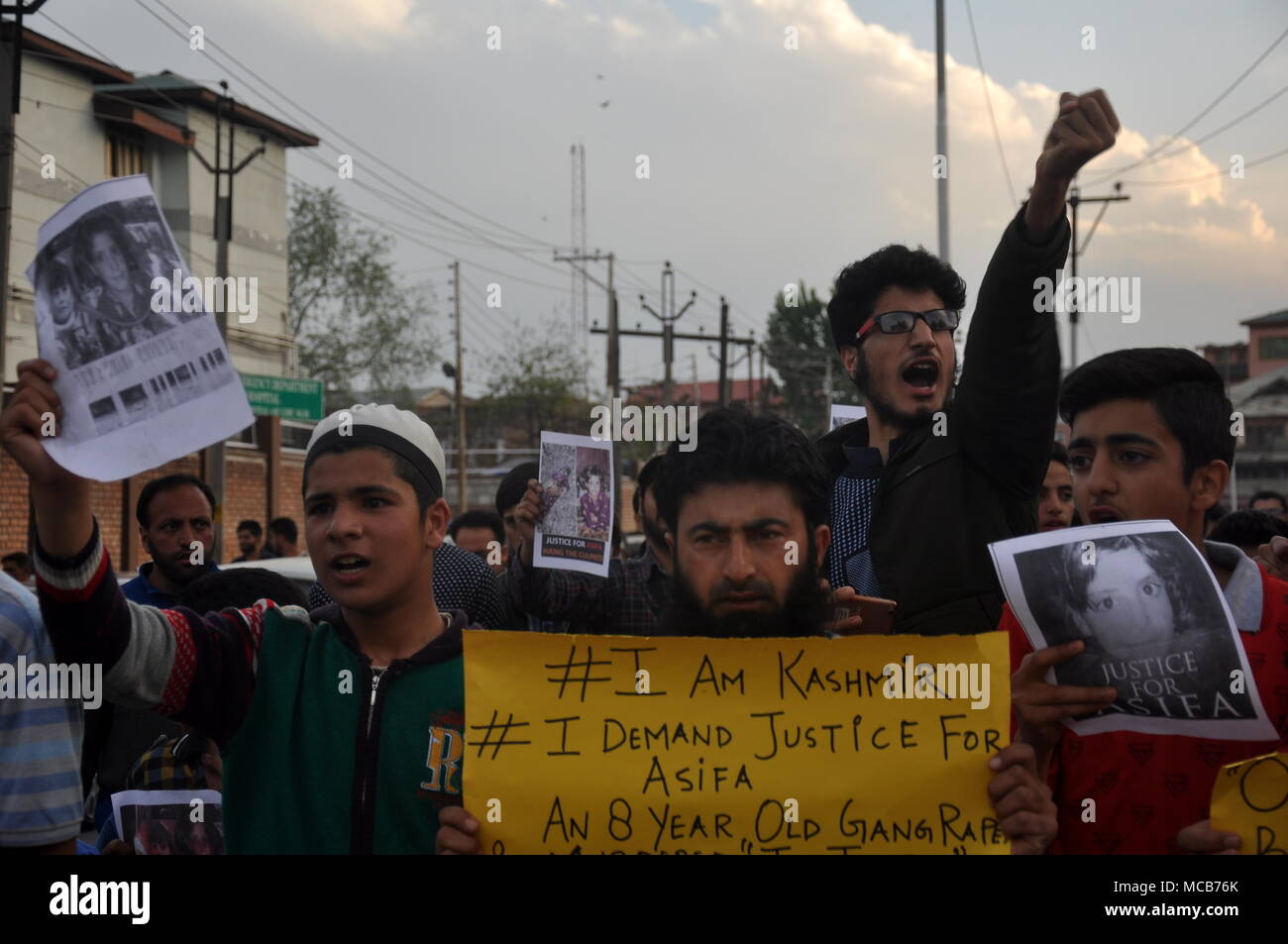 Srinagar, India 15th April 2018 The rape and mur¬der case of little ...