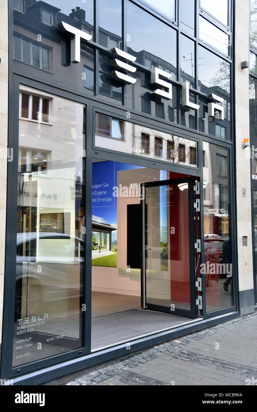 12 April 2018, Germany, Cologne: A shop of US manufacturer of electric ...
