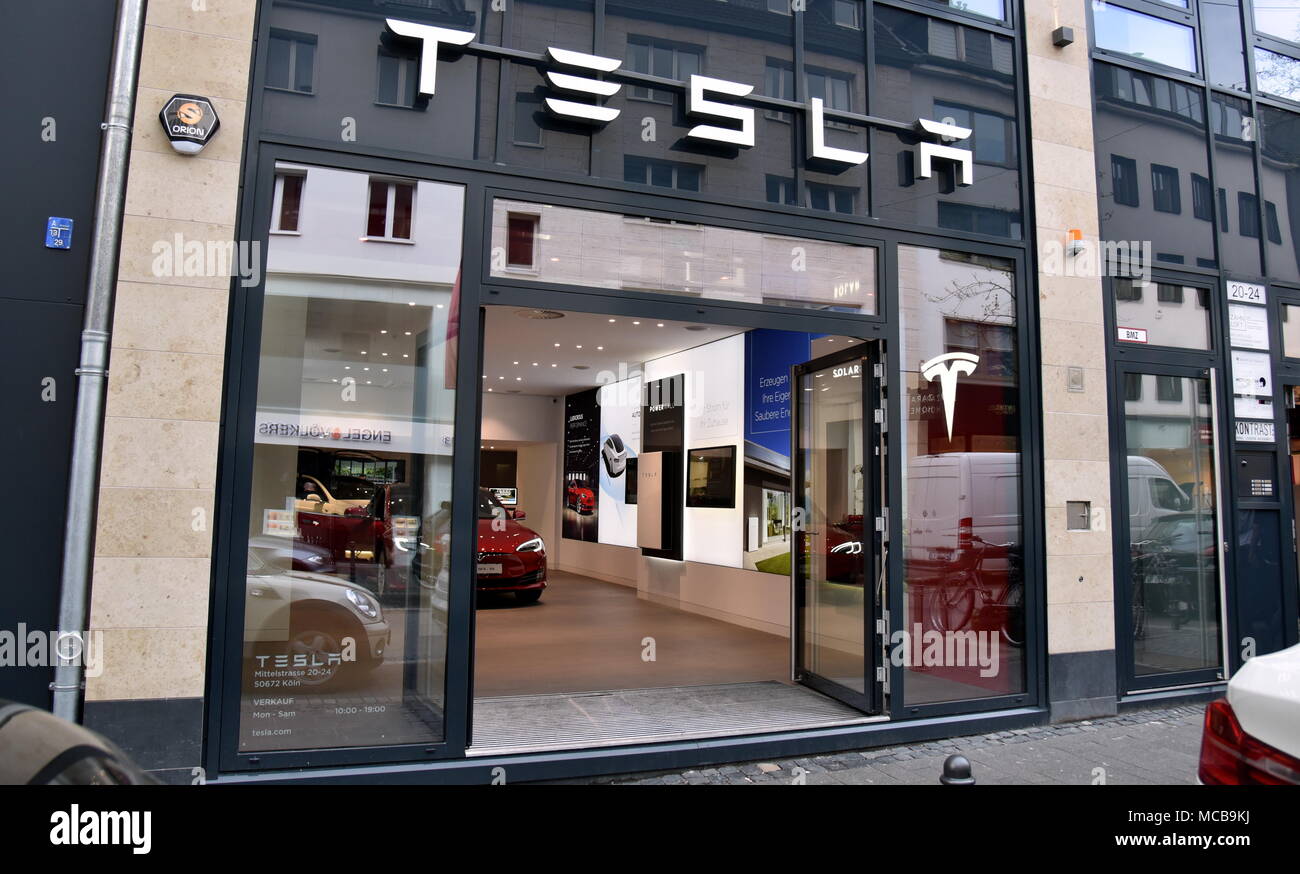 12 April 2018, Germany, Cologne: A shop of US manufacturer of electric ...
