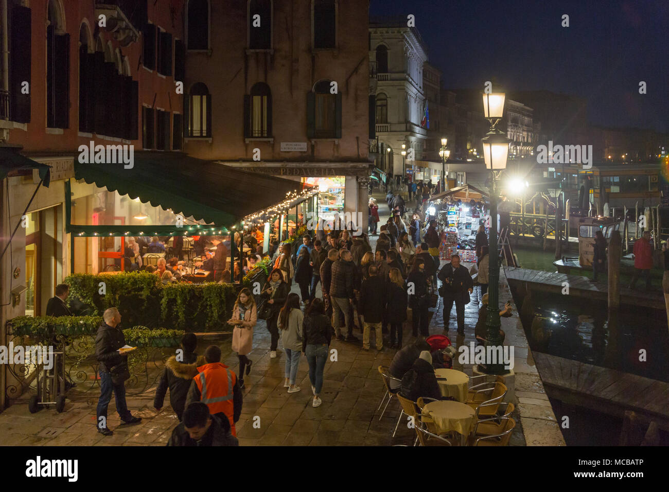 Italy venice street cafe hi-res stock photography and images - Alamy