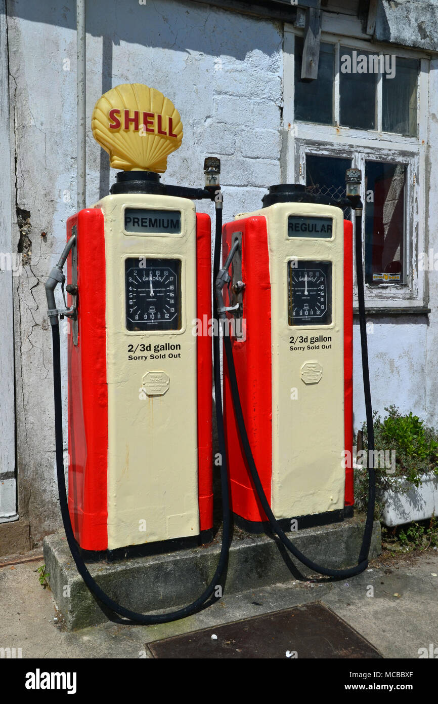 1950s shell gas station hi-res stock photography and images - Alamy