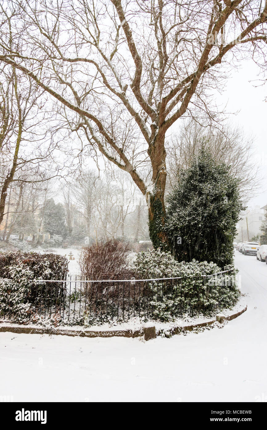 England, Ramsgate. Snow covered scene early morning. Small park at Vale ...