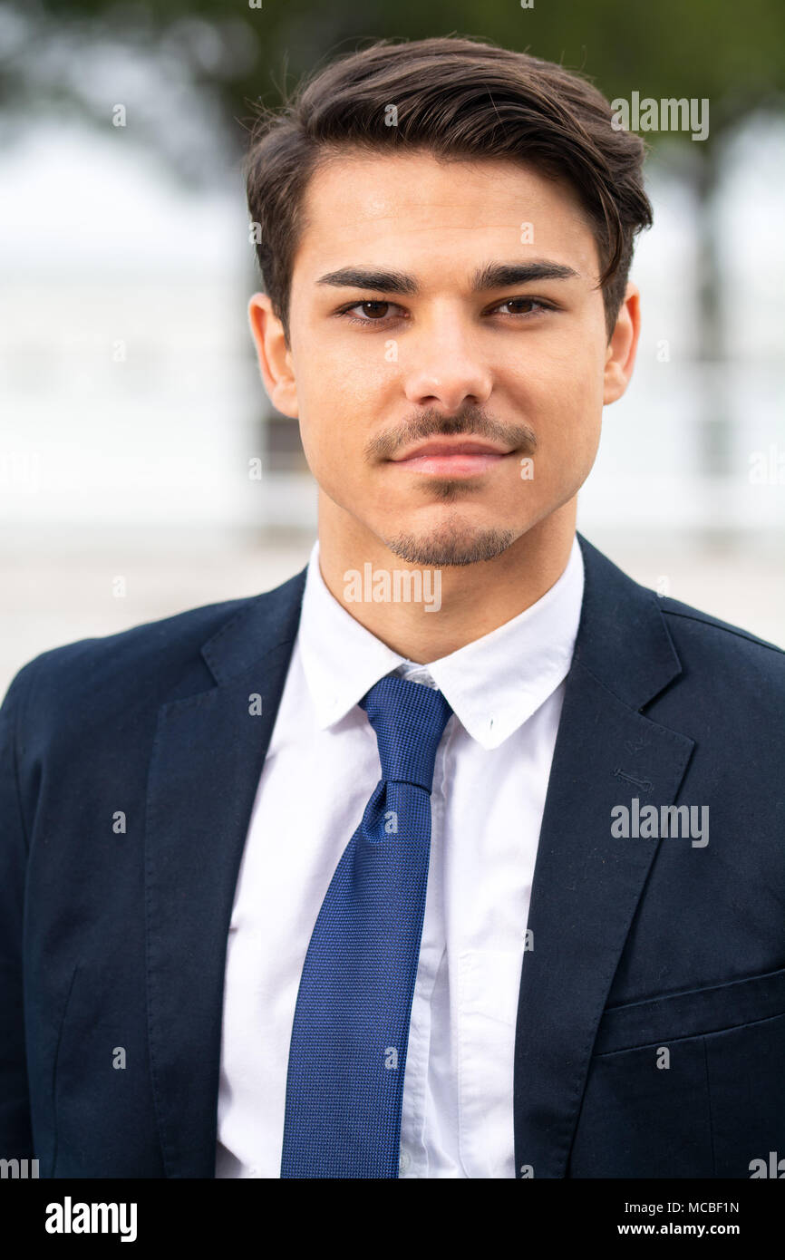 Business man with suit in outdoor ambient Stock Photo - Alamy